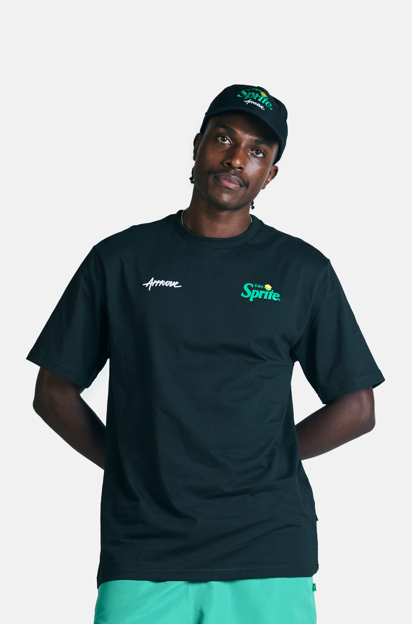 Camiseta Bold Approve X Sprite Basic Preta